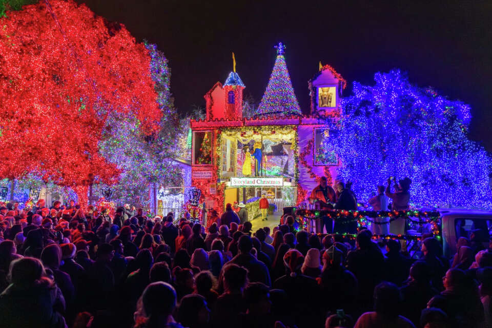 Where to see the best Bay Area holiday lights
