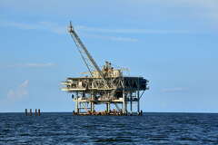 Gulf of Mexico lease sale brings in $371 million in bids