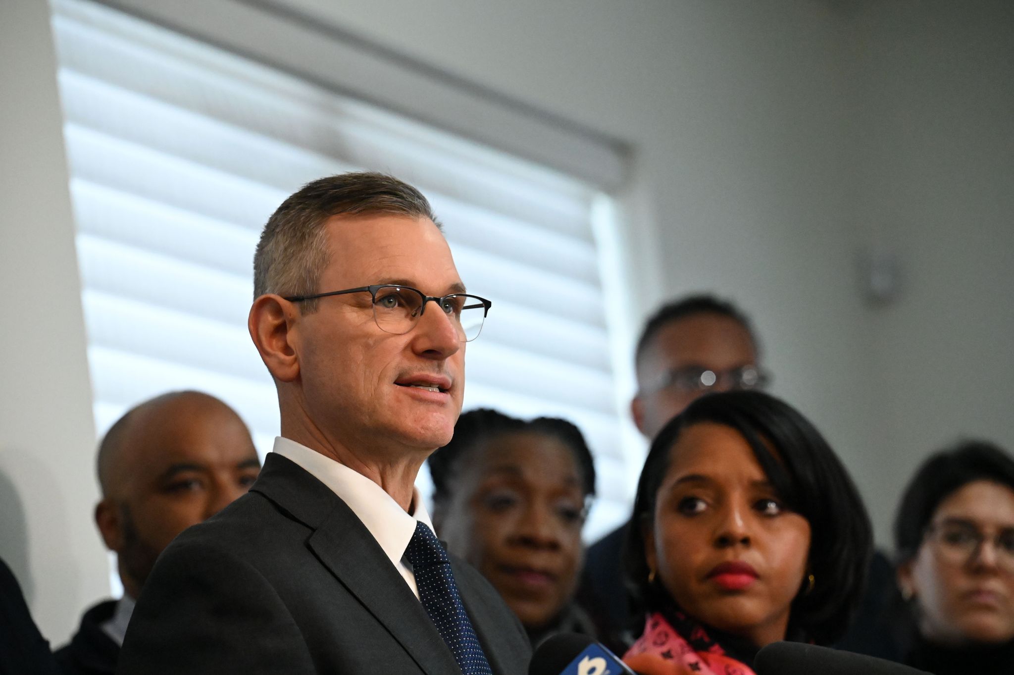 Dorcey Applyrs says Brendan Cox will stay on as Albany's police chief