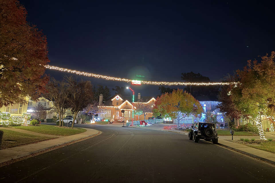 Where to see the best Bay Area holiday lights