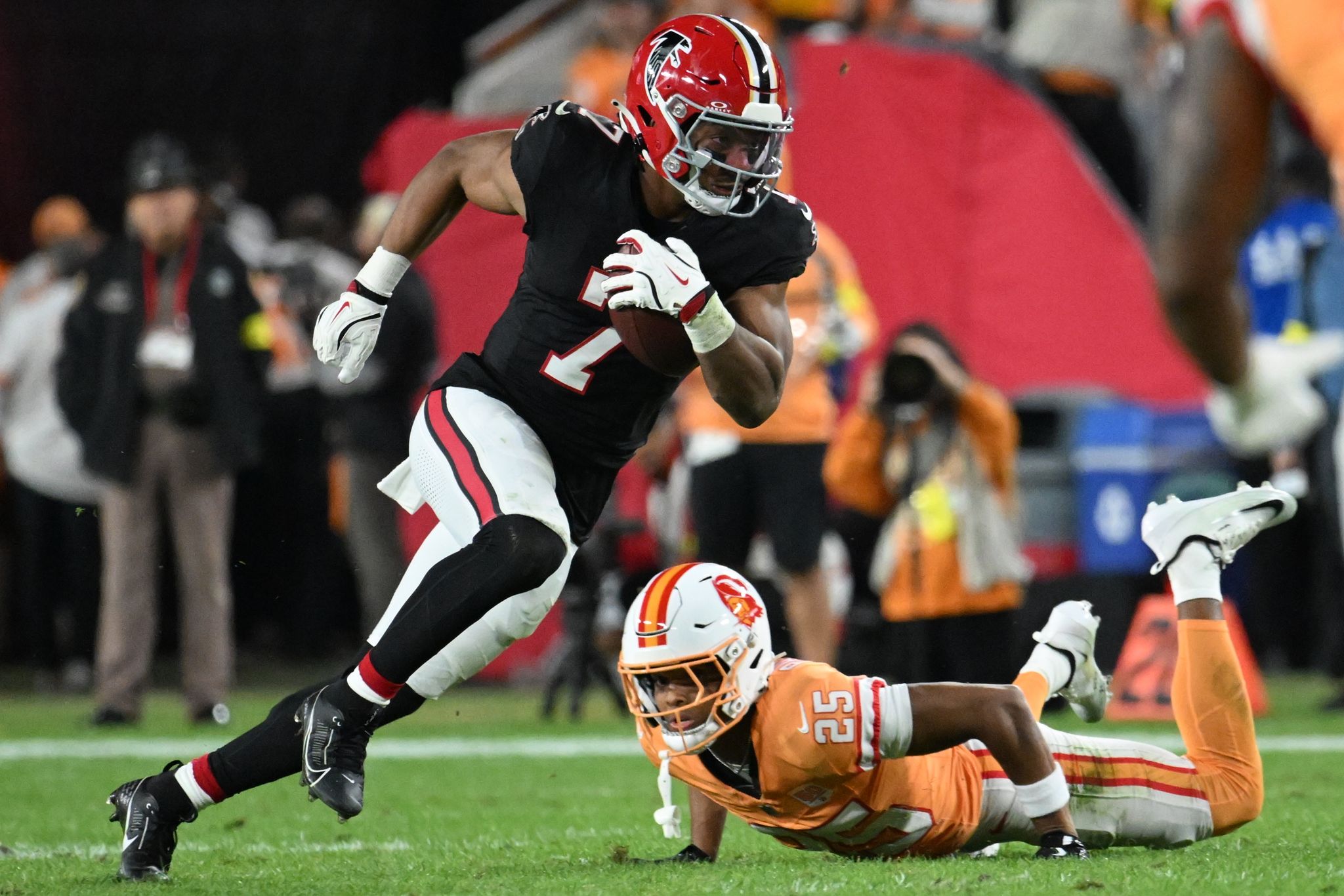 Falcons show fight that has been missing in thrilling comeback against ...