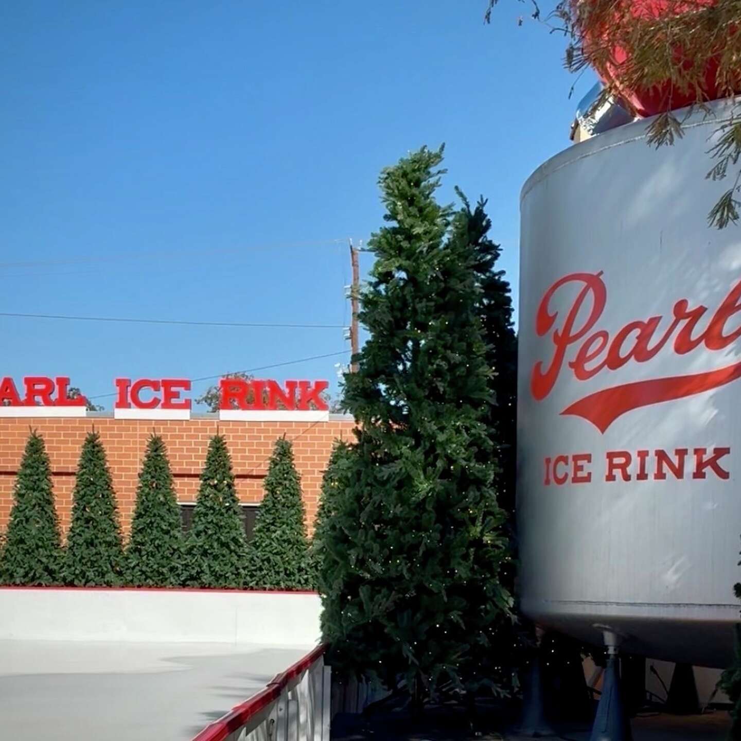 Is San Antonio's Pearl ice rink a 'holiday fail'? Not quite