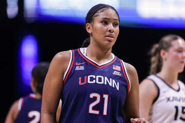 Sarah Strong lead UConn women's basketball team vs. USC