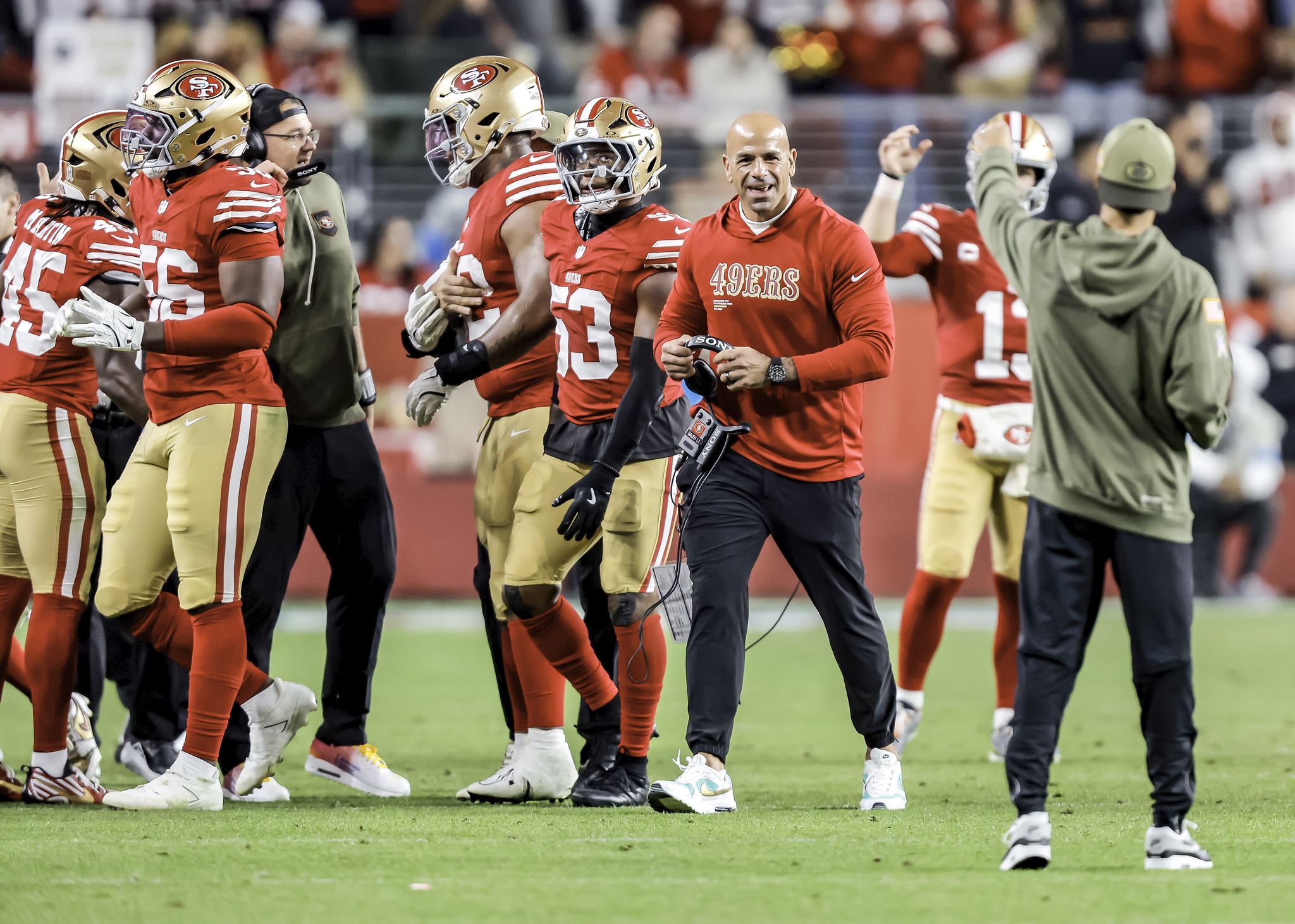 49ers-Titans roundtable: Biggest surprise so far? First SF sack party?