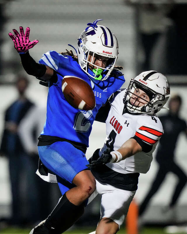 Llano vs Yoakum: Photos from the 3A Division I football semifinal