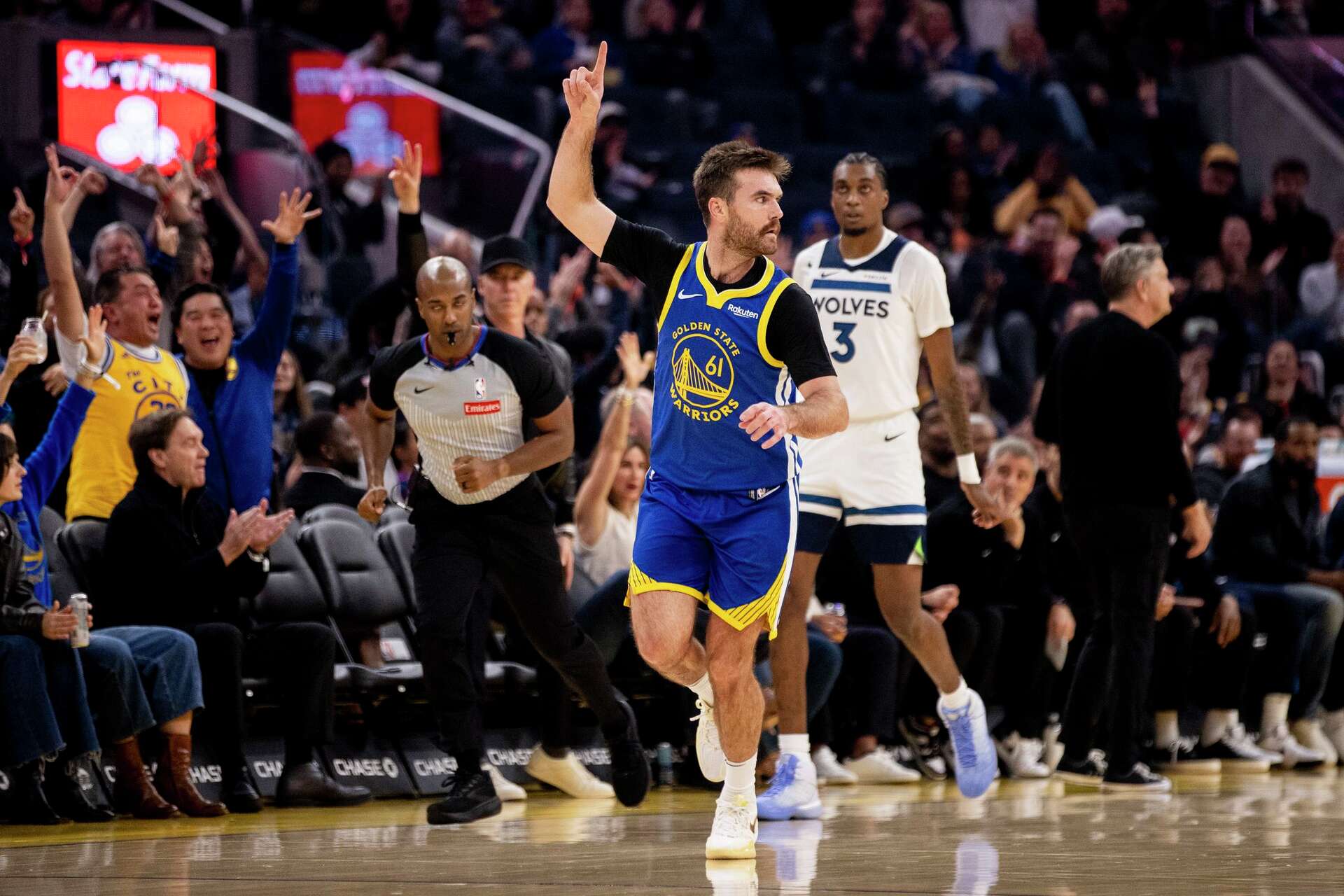 Steph Curry’s 39-point return not enough as Warriors fall to T-Wolves
