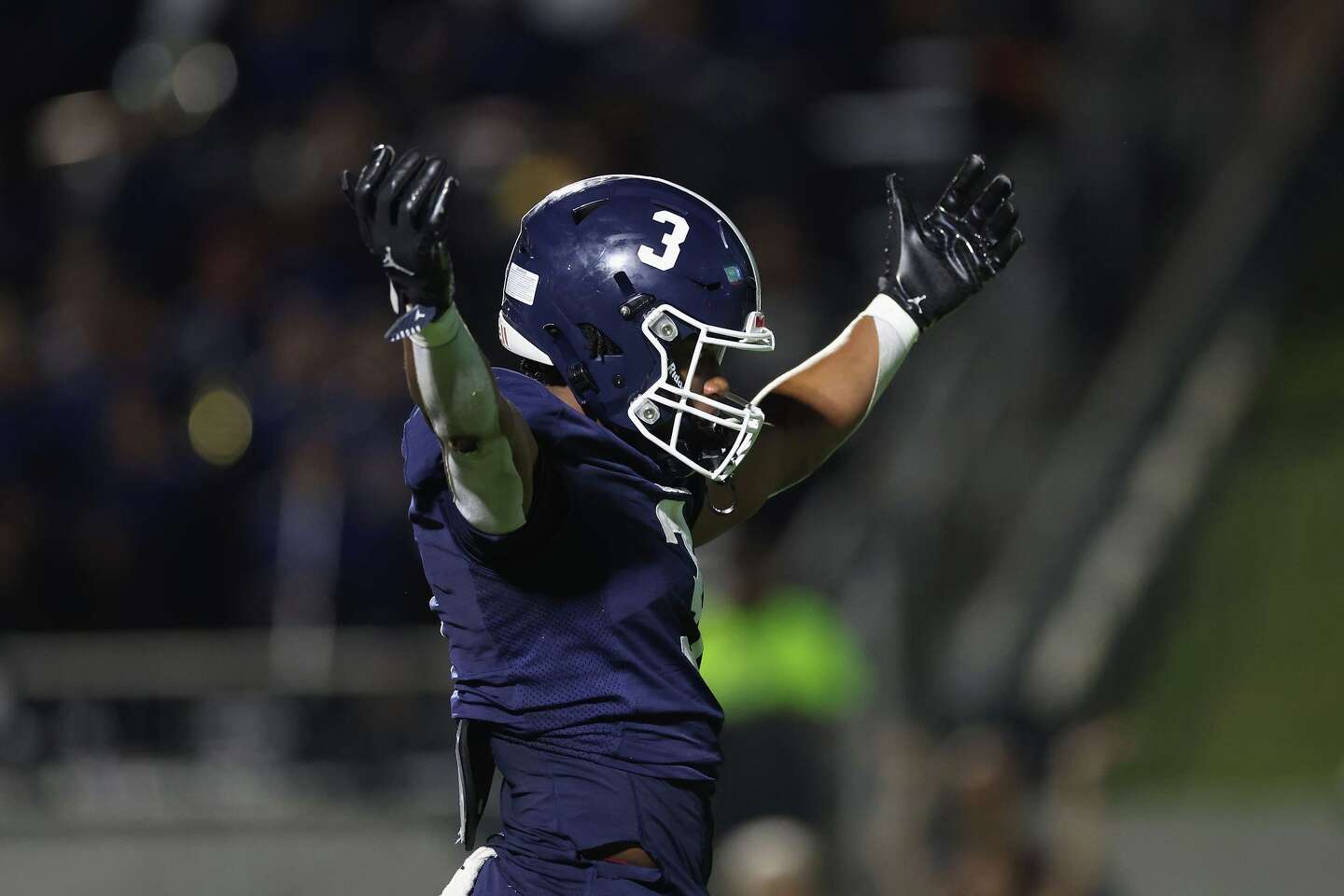 Smithson Valley football gears up for chance to defend state title