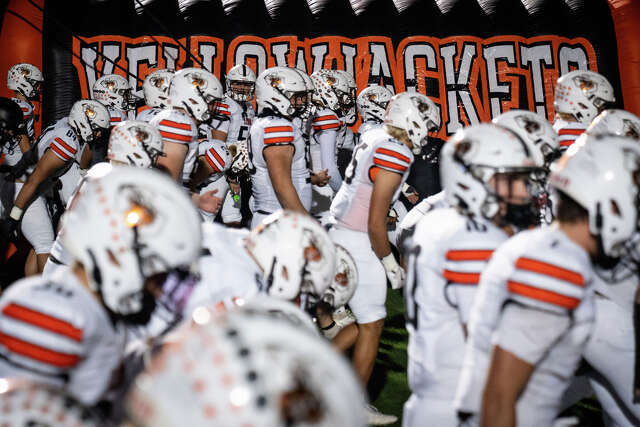 Llano vs Yoakum: Photos from the 3A Division I football semifinal