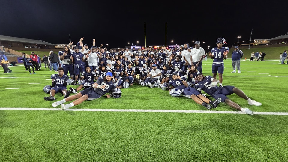 United Airlines flight safely returns to Dulles airport after engine ...