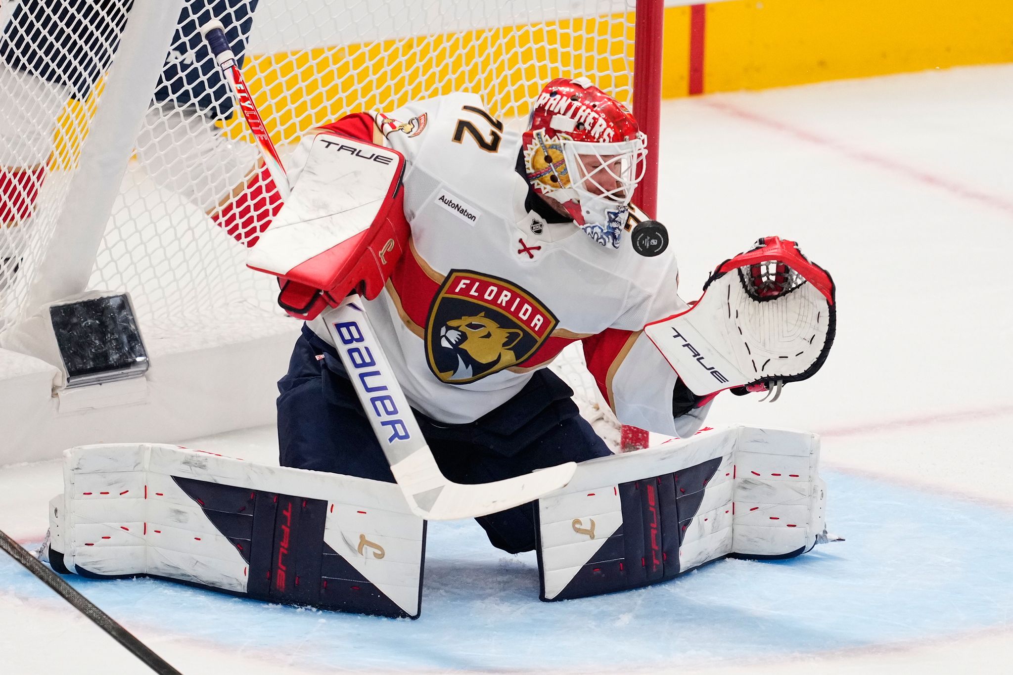 Sergei Bobrovsky and Brad Marchand lead Panthers to 4-0 win over Stars