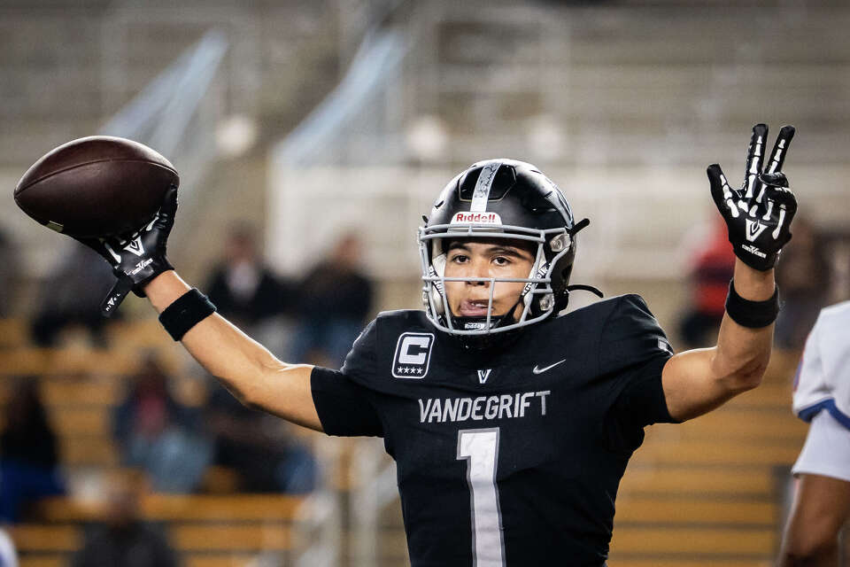 Vandegrift vs King football: see the best photos from the semi-final