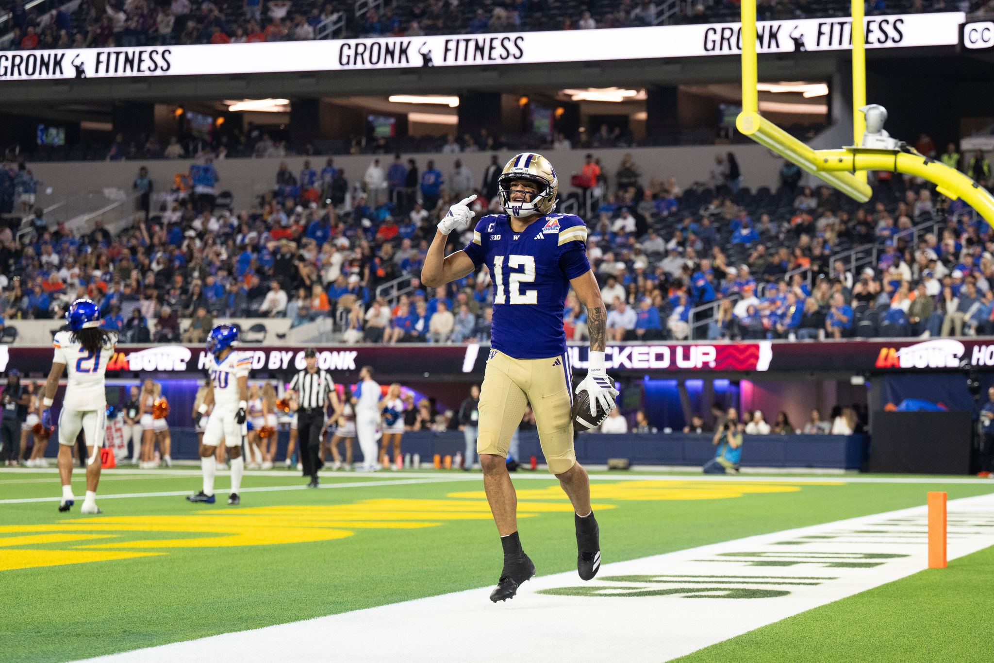 Washington wide receiver Denzel Boston declares for NFL draft