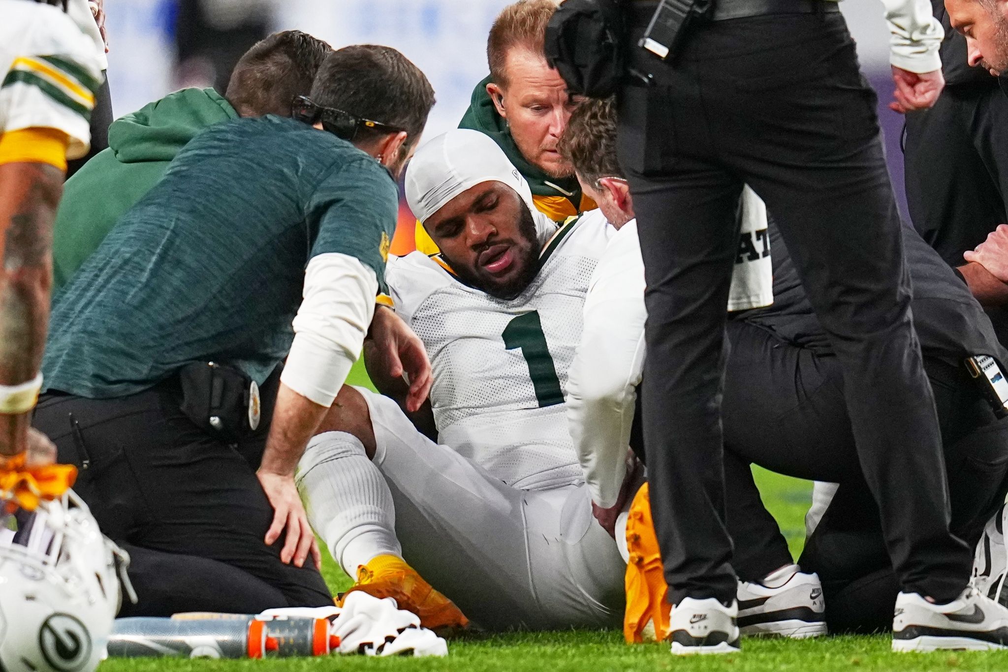 MRI confirms Packers' Micah Parsons tore his ACL, AP source says