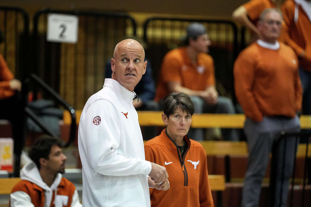 Texas Longhorns volleyball: 5 key offseason questions