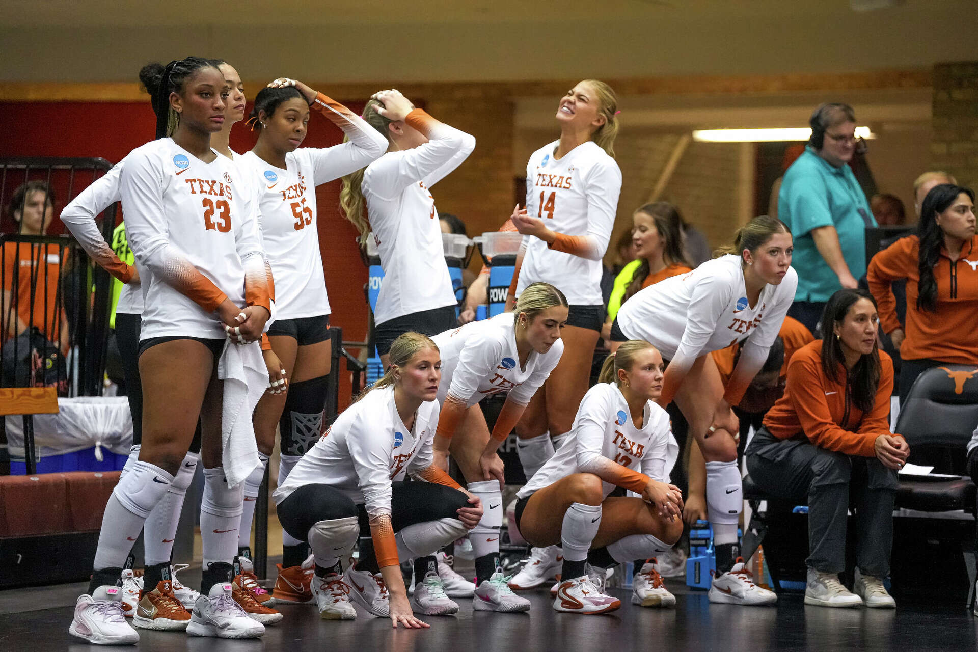 NCAA transfer portal: Texas volleyball loses middle blocker Ayden Ames