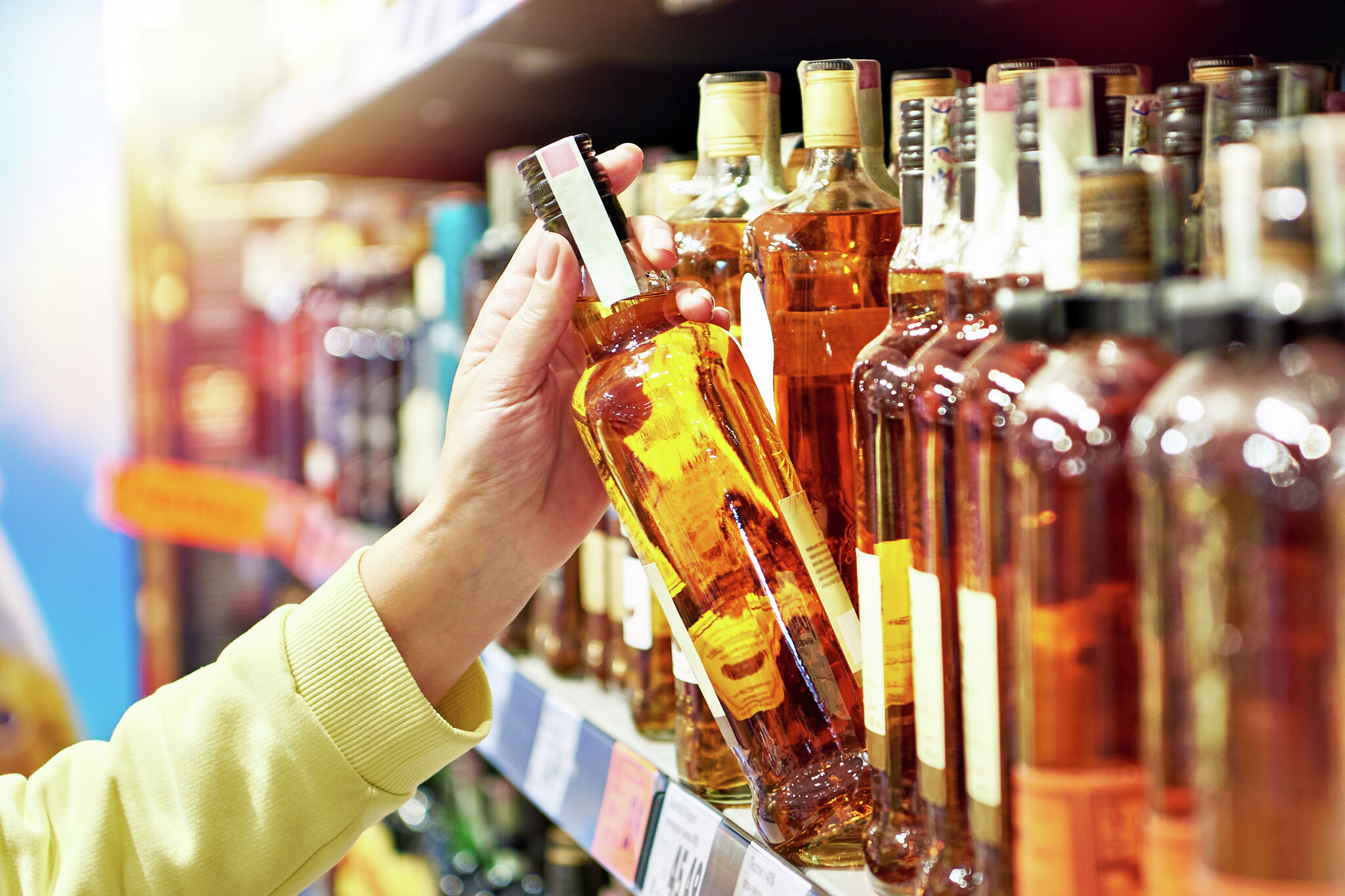 Illinois health officials release first-ever alcohol report