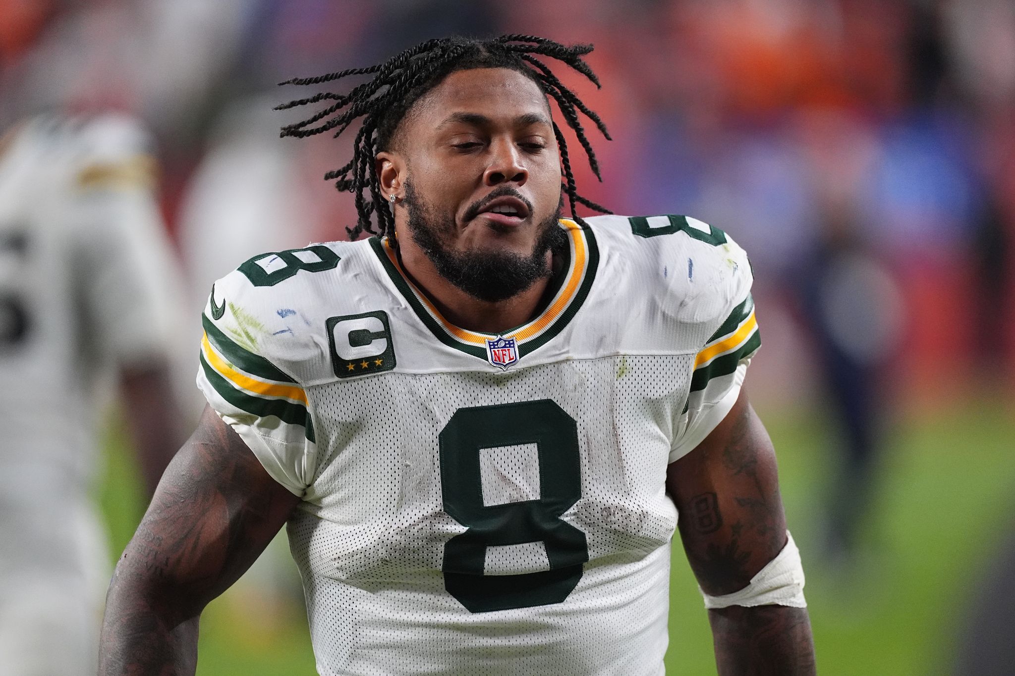 Packers' Josh Jacobs says he hurt his knee again in loss to Broncos. He still wants to play Saturday