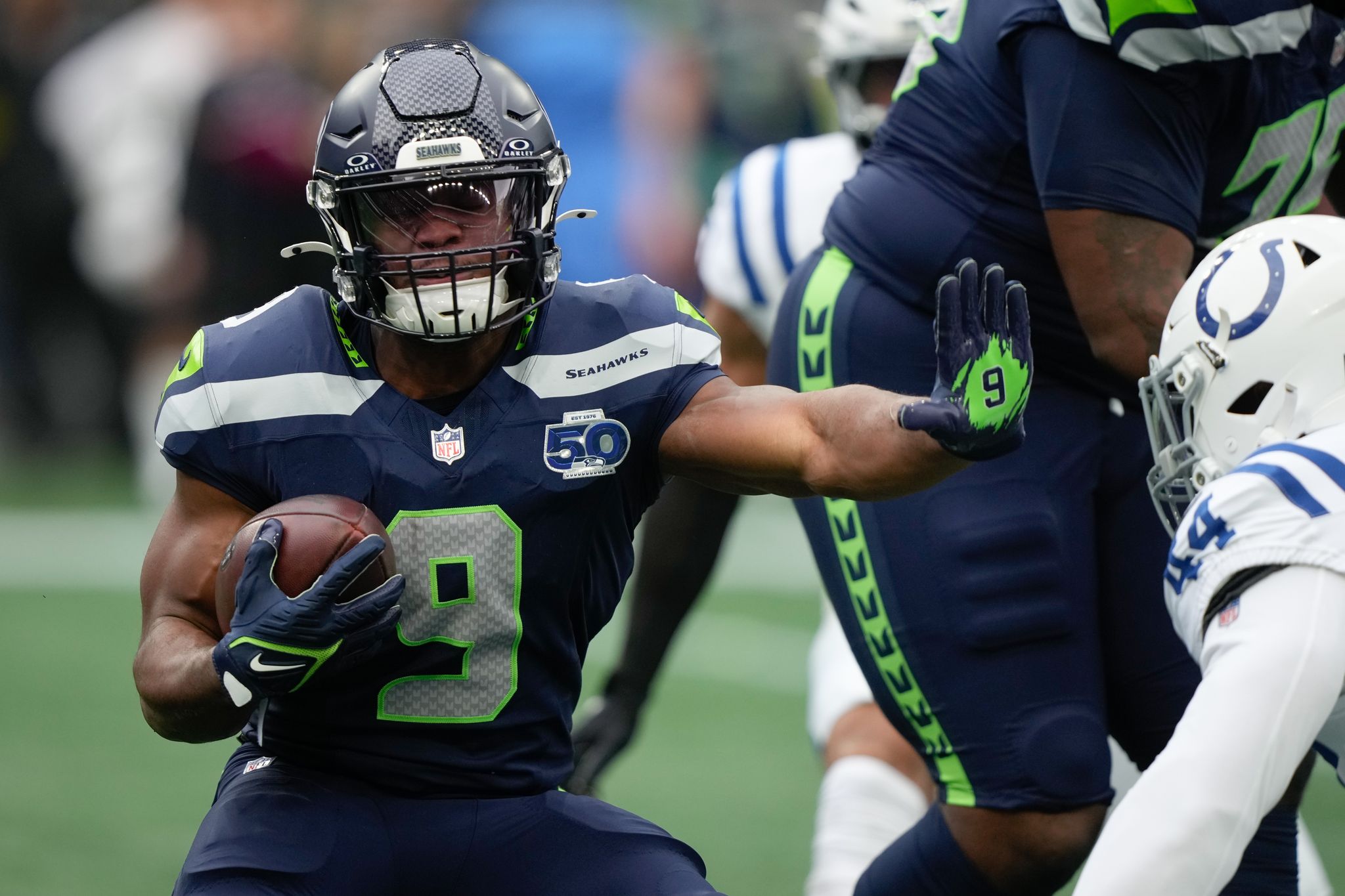 Seahawks' struggles on offense continue as the playoffs loom