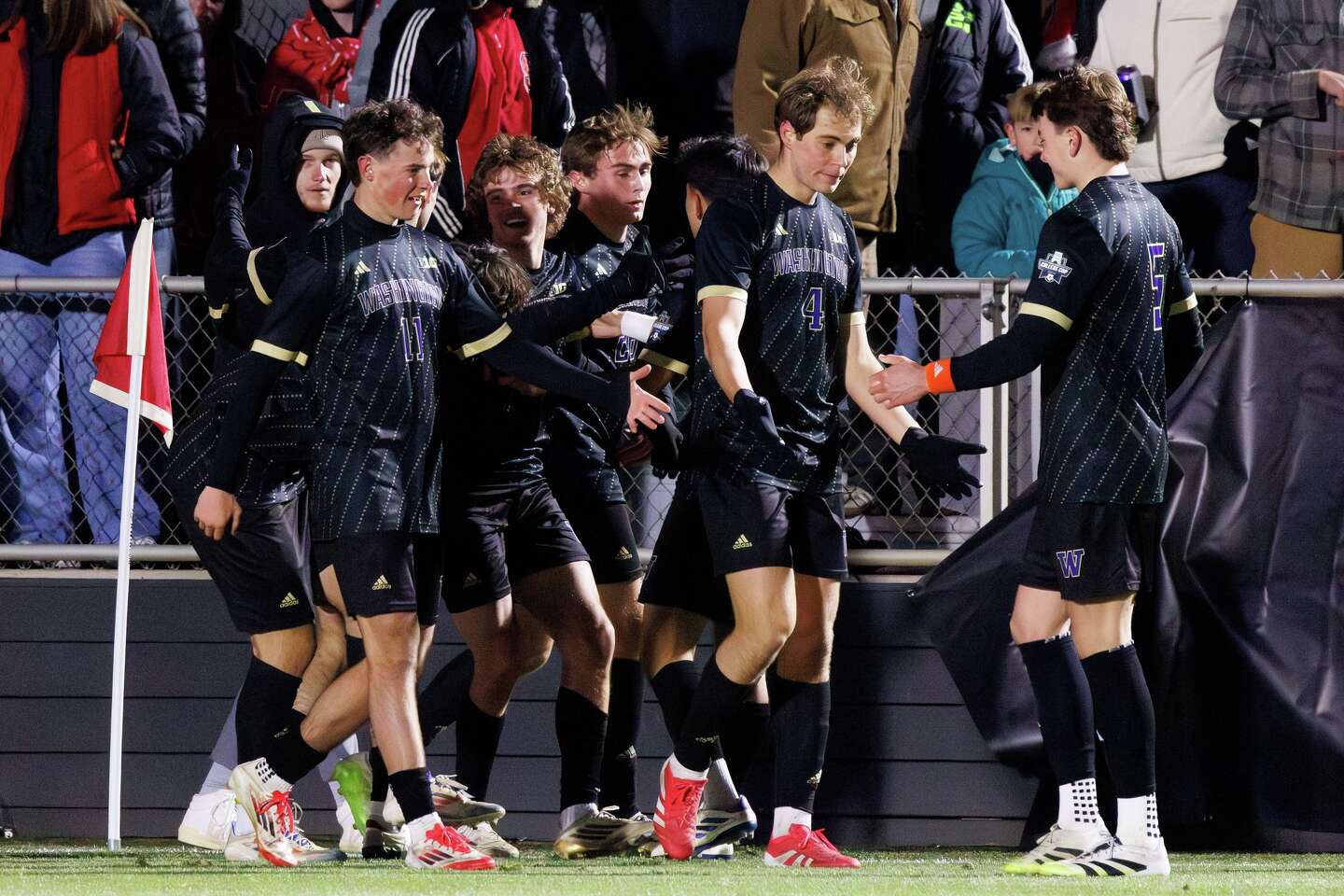 Harrison Bertos scores in OT to help Washington beat N.C. State 3-2 and ...