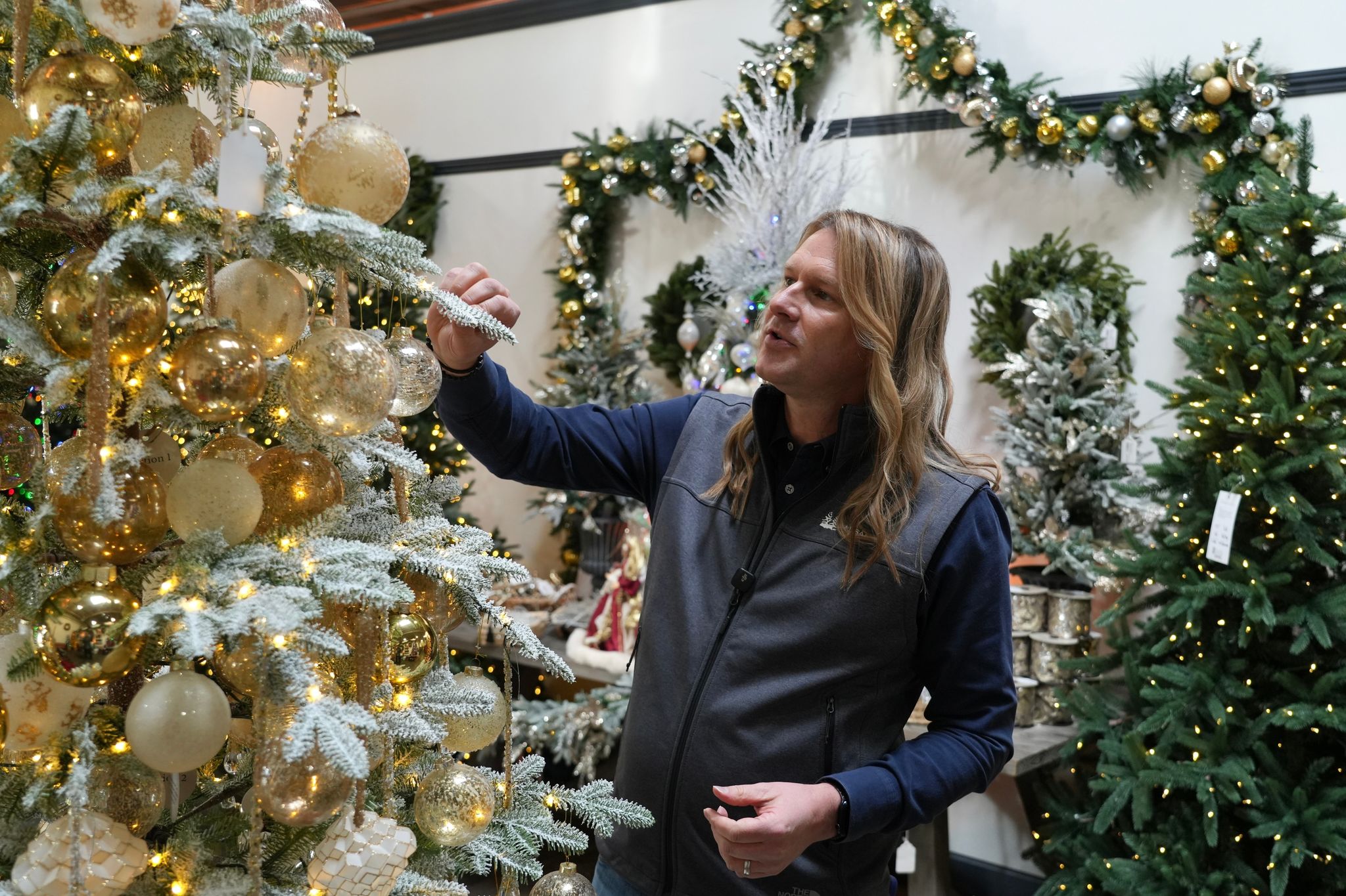 Americans like artificial Christmas trees even though few are made in ...