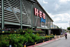 How H-E-B became a Texas powerhouse over the past 25 years