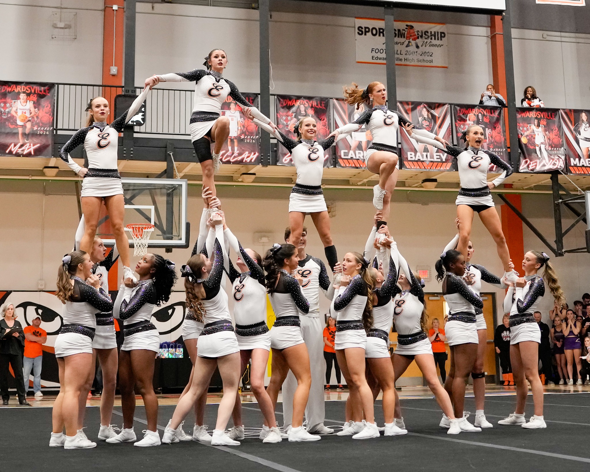 Lincoln, Liberty, Edwardsville cheer teams qualify for ICCA championsh