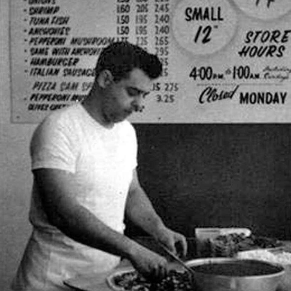 Nick Stamas, Pizza Sam’s founder, dies in Midland