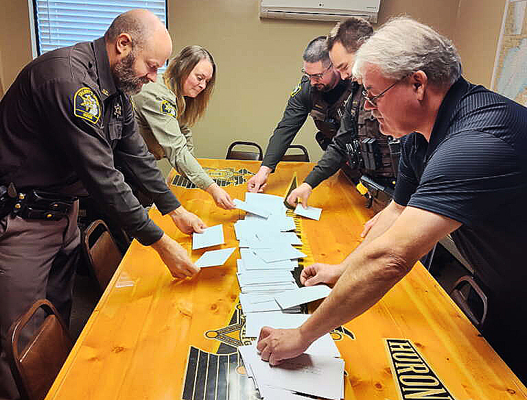 Huron County sheriff's deputies begin delivering $7,200 in gifts