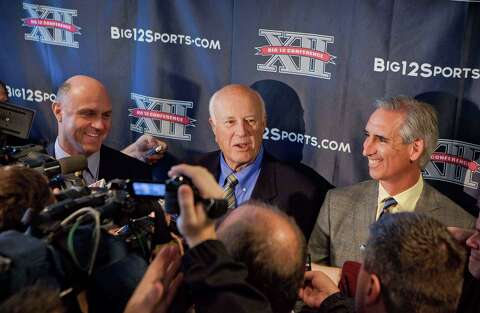 Chuck Neinas, a key architect and adviser over decades of college ...