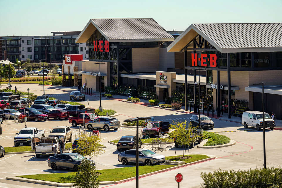 What's open on Christmas Day? Starbucks, HEB and other store hours