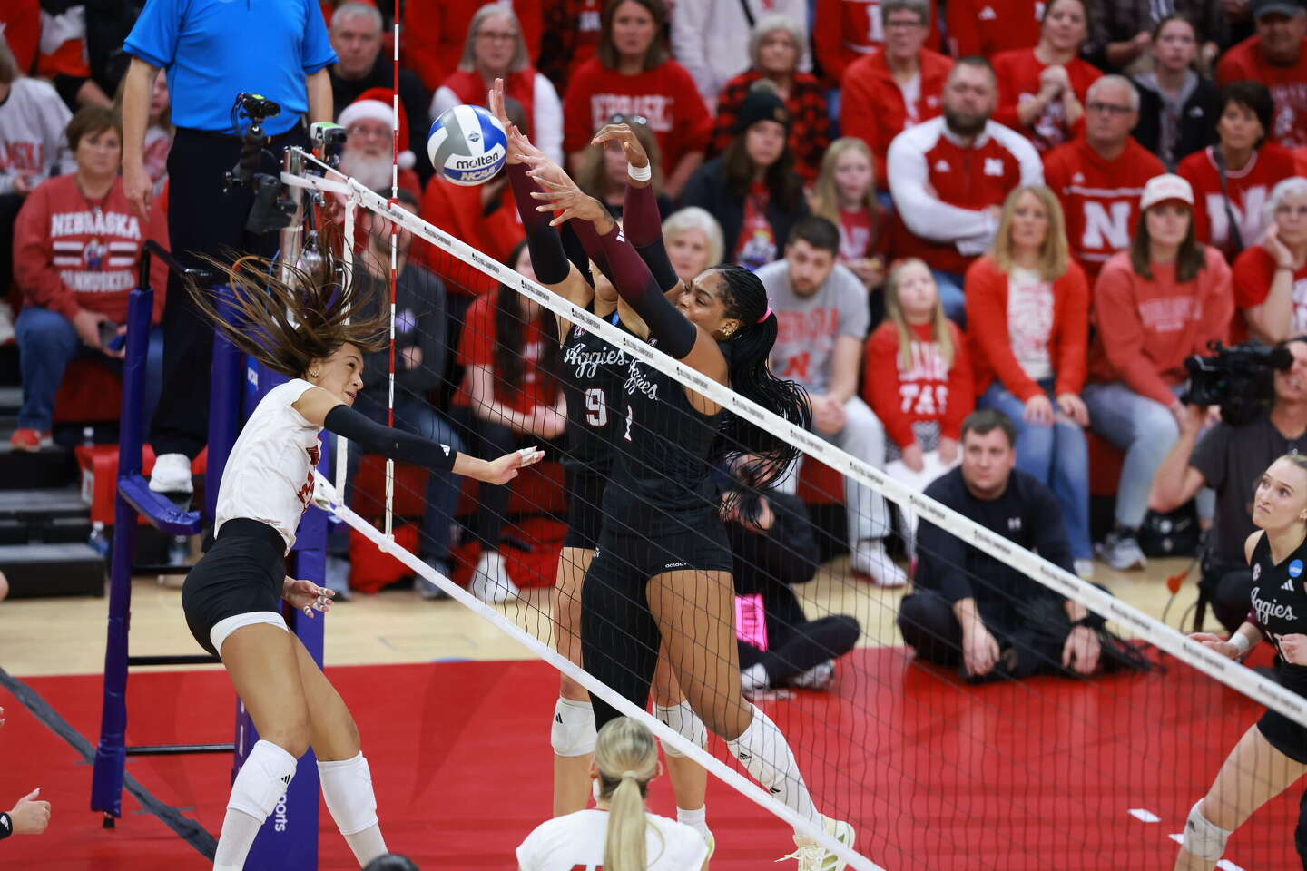 Texas A&M volleyball: Aggies sweep Pitt Panthers in 2025 Final Four