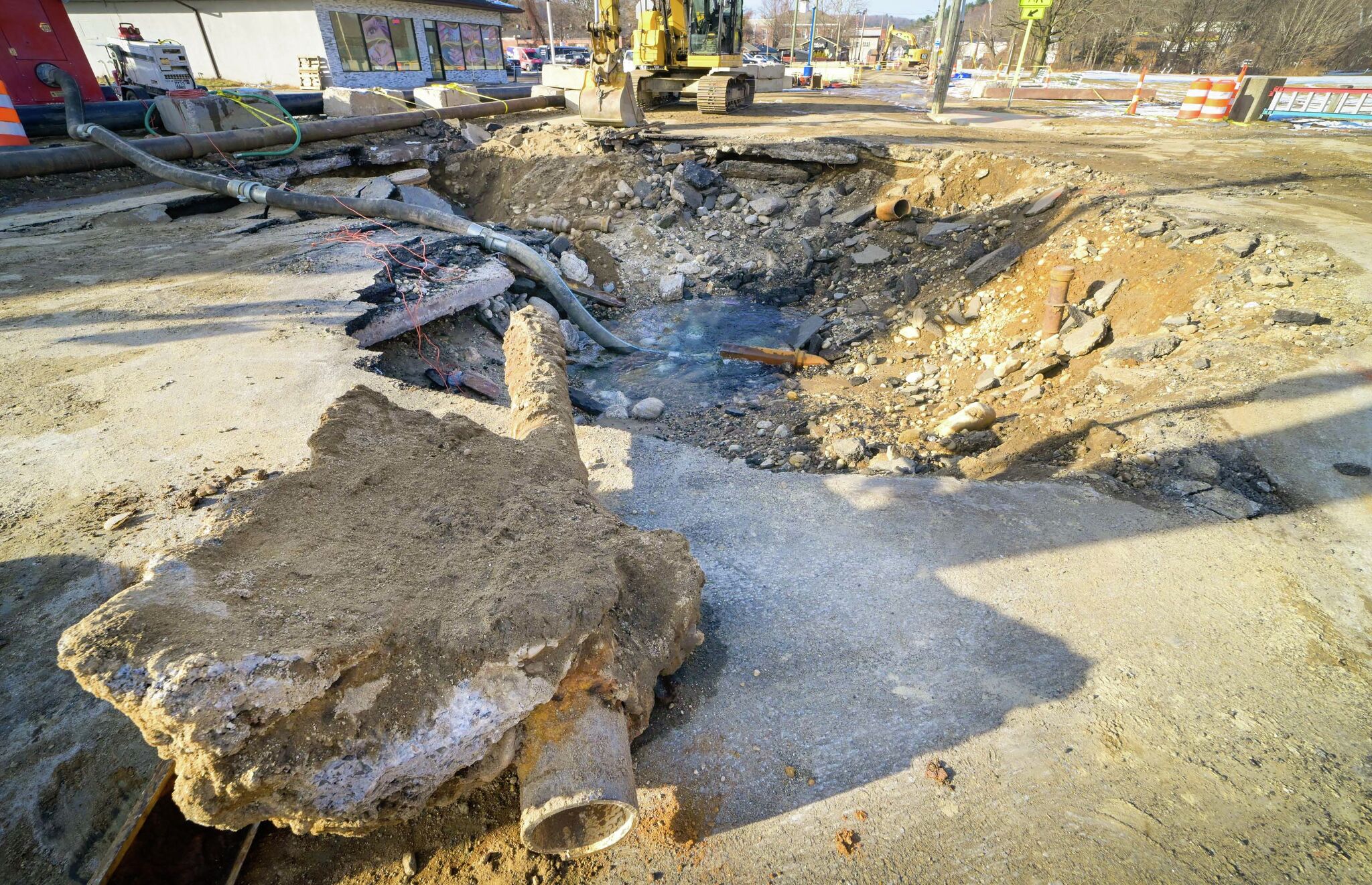 Valves installed at site of Waterbury water main break, officials say
