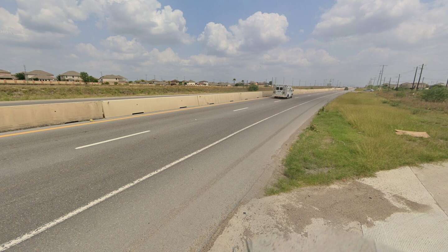 LPD: UISD police patrol unit involved in crash on US 59, Loop 20
