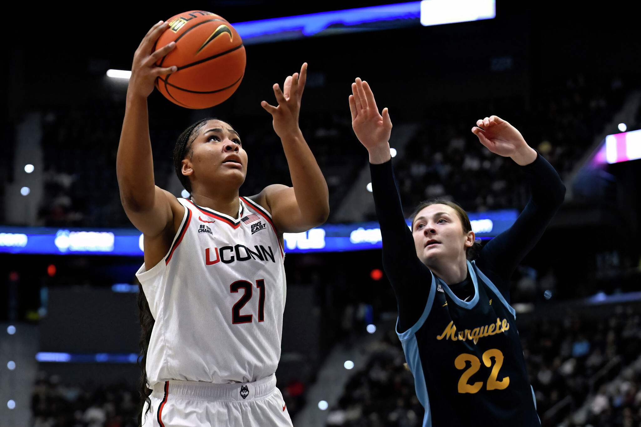 Recap: No. 1 UConn women's basketball beats Marquette 89-53