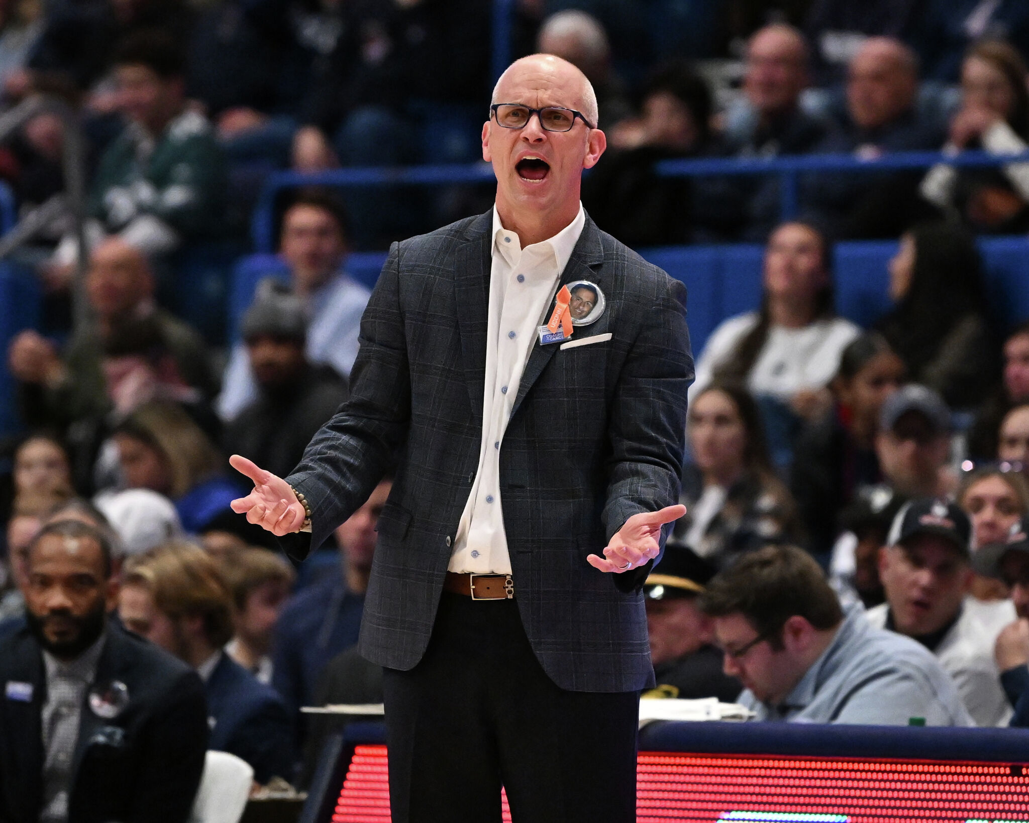 No. 17 Tulane coach Sumrall mourns father's death day before facing No ...