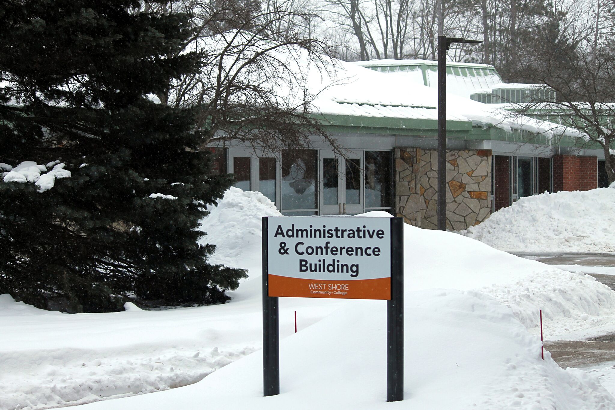 Liberan a 130 niños y personal escolar secuestrados el mes pasado en ...