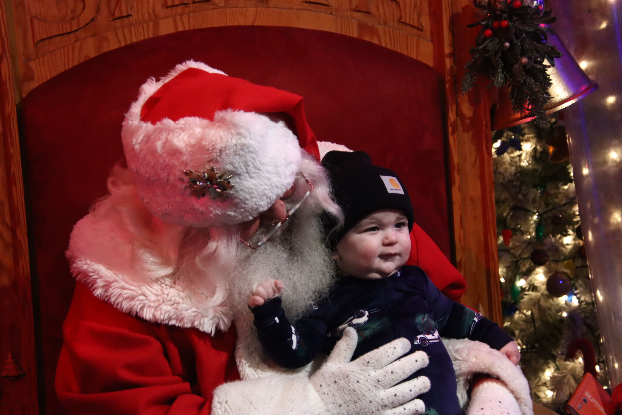 Midland Santa House welcomes families for Santa visits