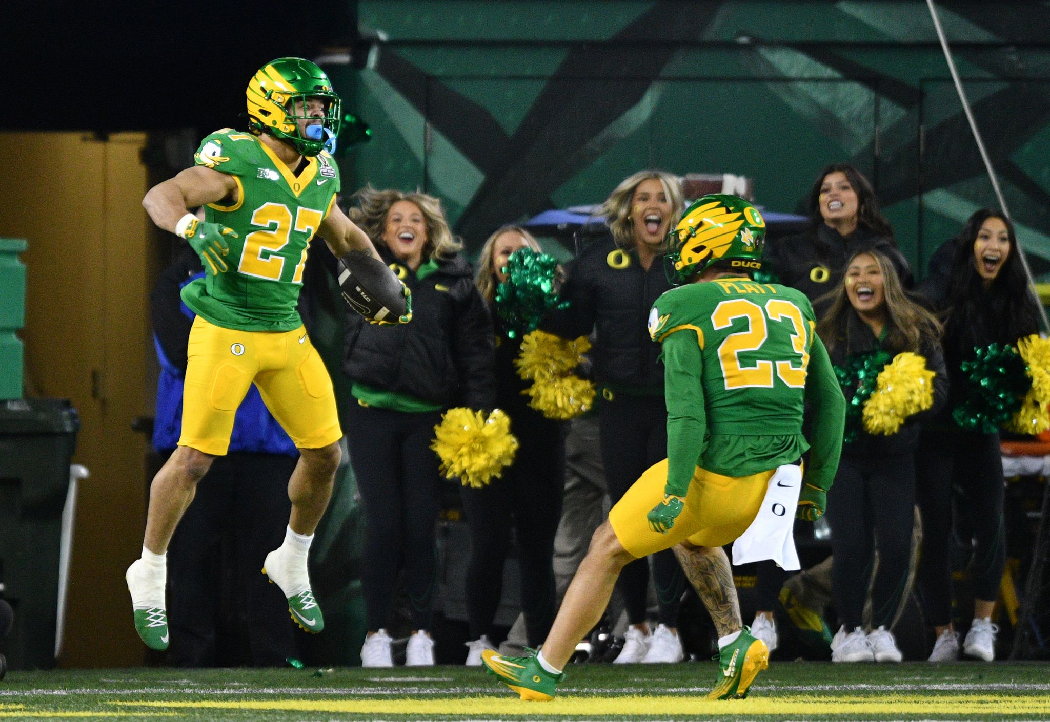 No. 5 Oregon beats No. 19 James Madison 51-34 in College Football ...