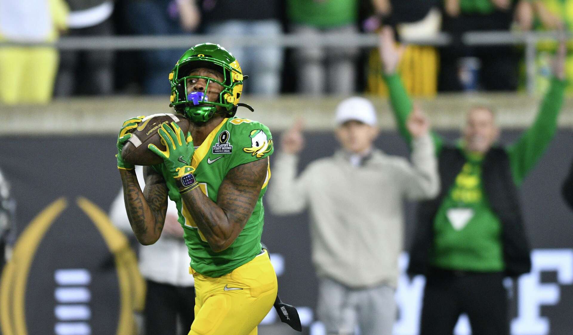 No. 5 Oregon beats No. 19 James Madison 51-34 in College Football ...