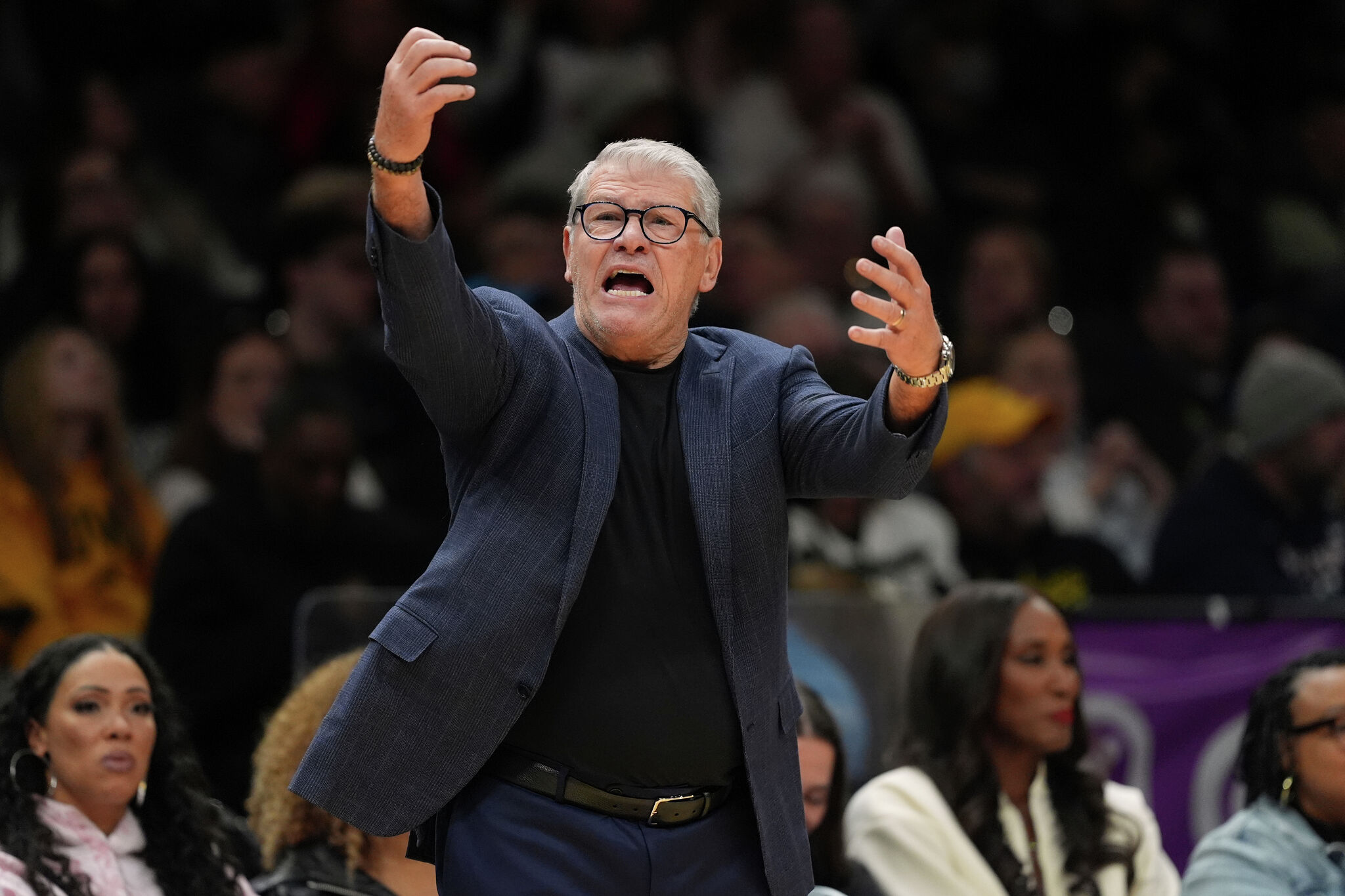 Unbeaten UConn women's basketball stays No. 1 in AP poll