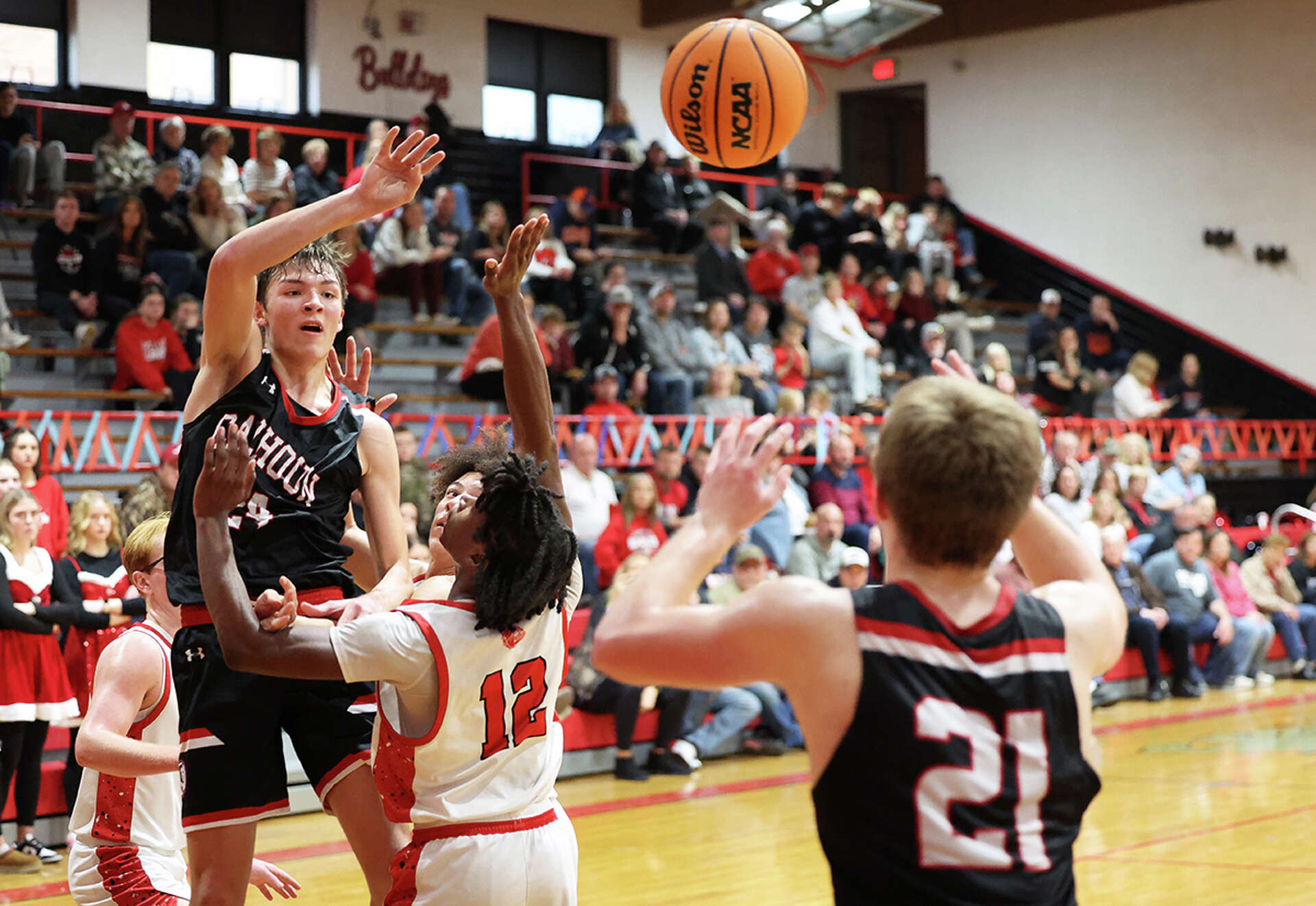 Bryce Coalson's perfect 10 from 3 shoots Staunton to win over Calhoun