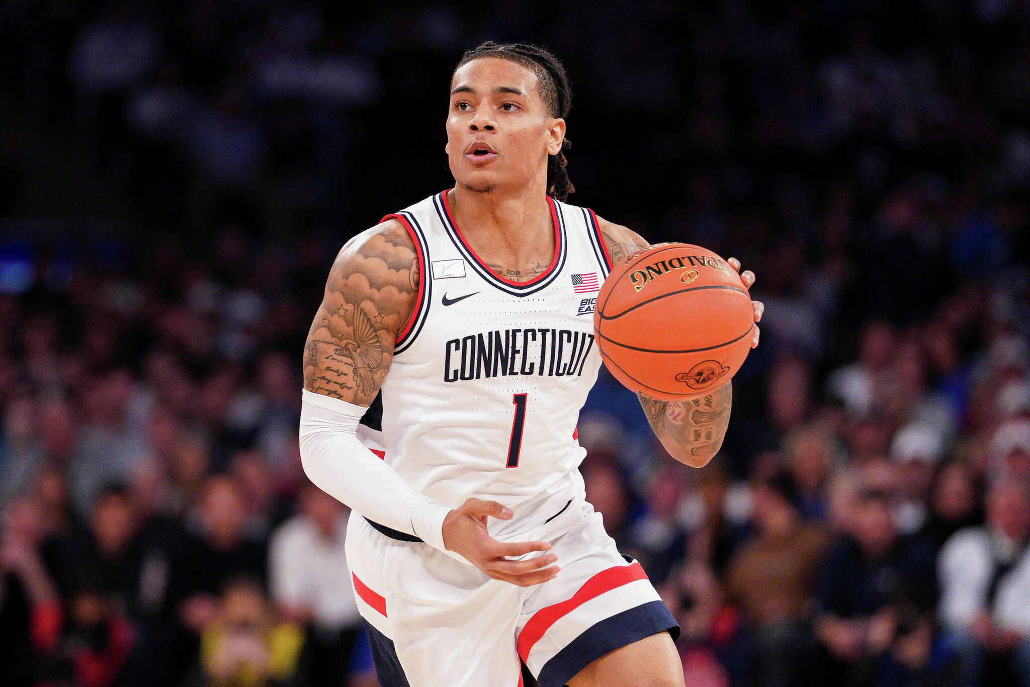 Texans extend winning streak to 7 with 23-21 victory over Raiders