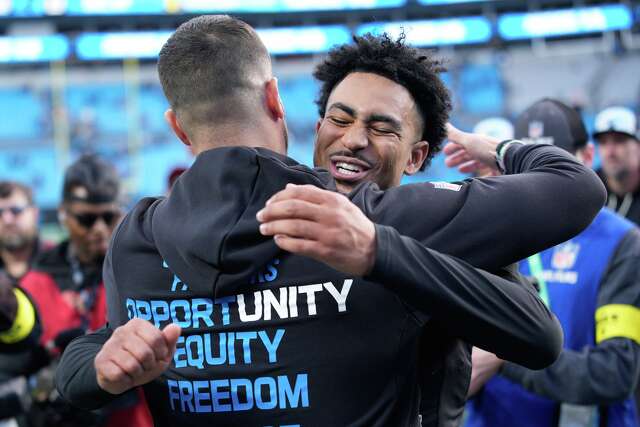 Panthers take 1st place in NFC South with 23-20 win over Buccaneers