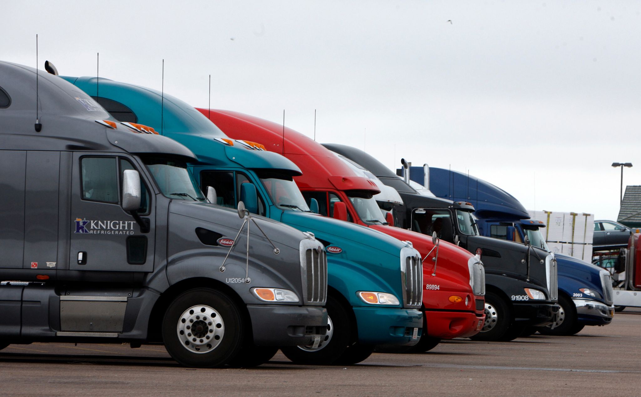 California delays revoking 17,000 commercial driver's licenses until ...