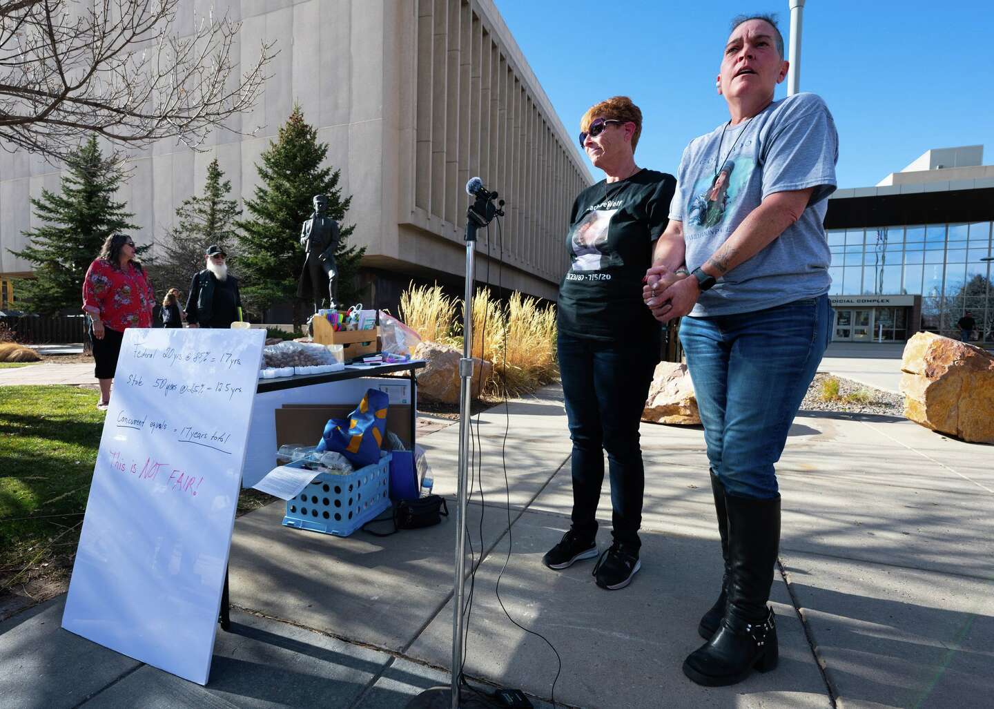 Judge accepts plea deals from Colorado funeral home owners who ...