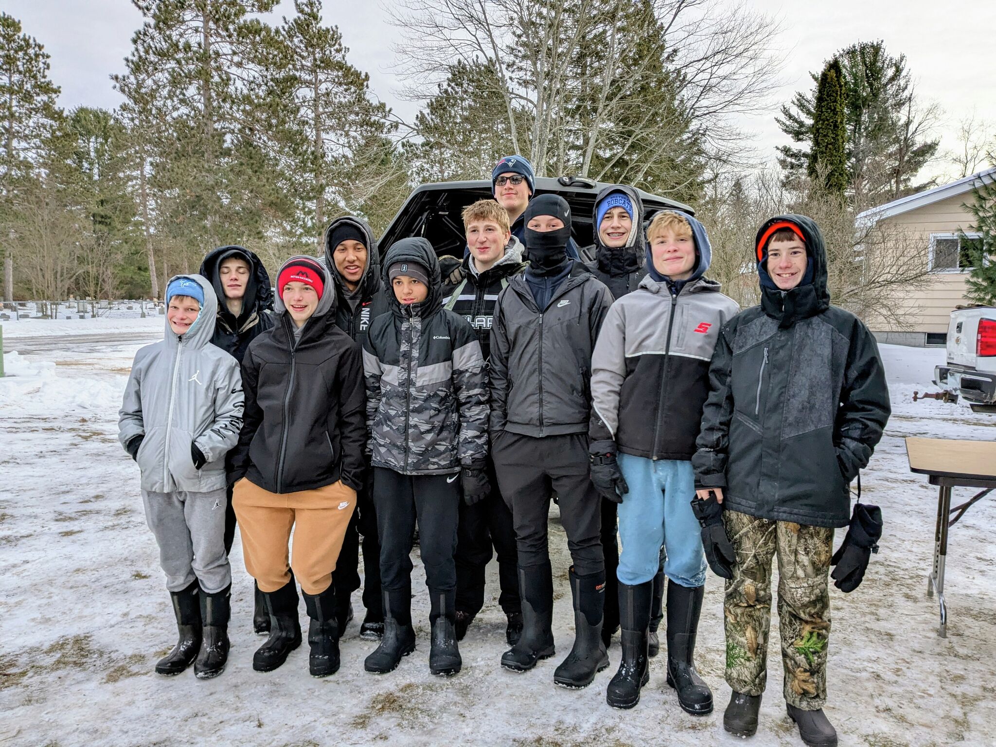 Kaleva Winter Solstice event lights 1,000 cemetery luminaries