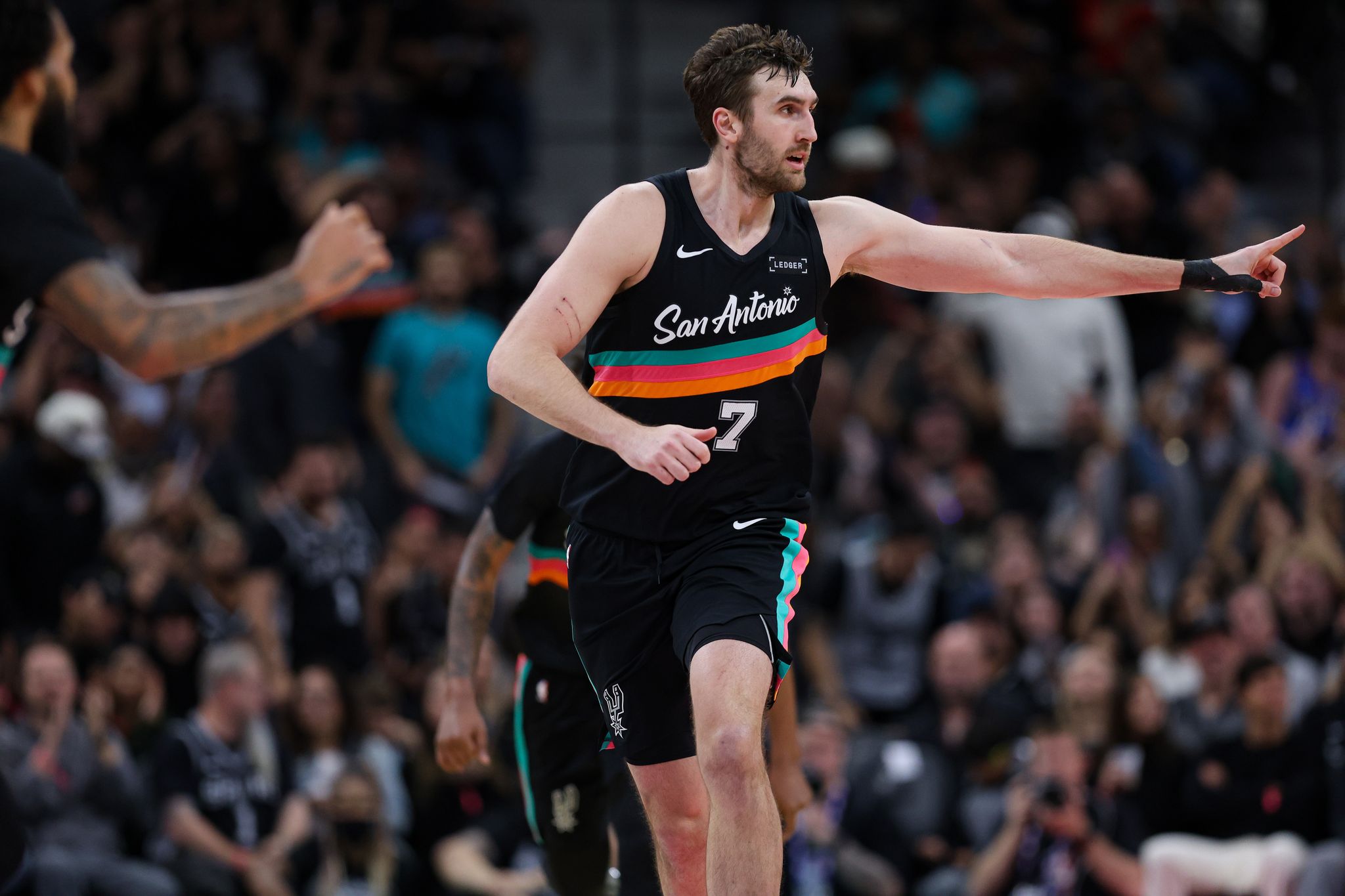 How the Spurs' Luke Kornet is getting creative off the court
