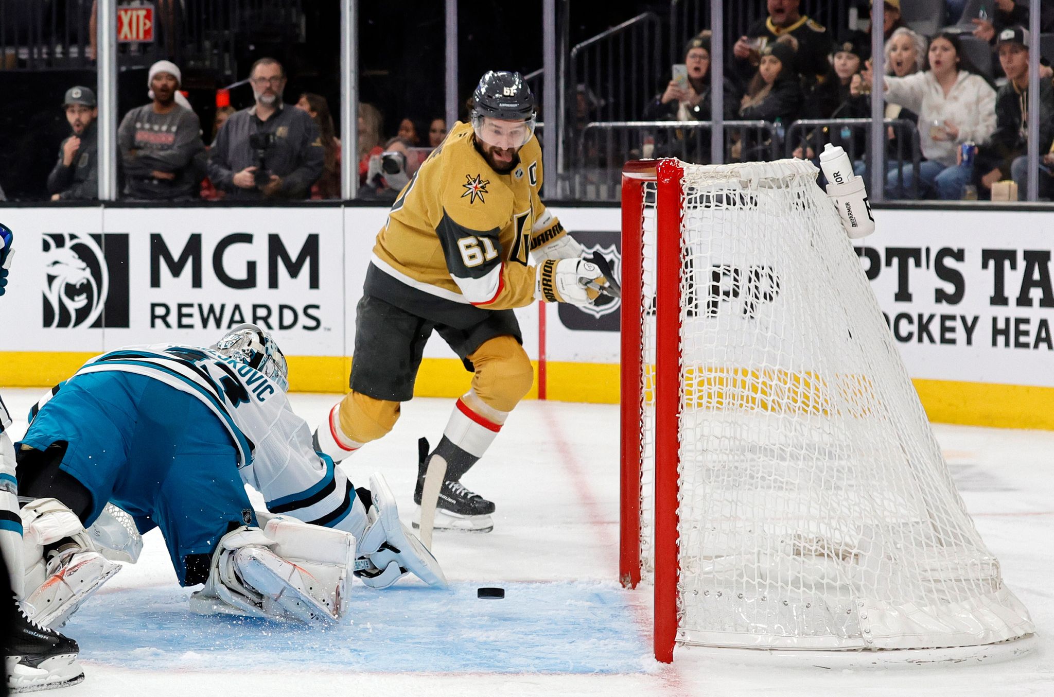 Marner scores 2 as Golden Knights get 5 in 1st period and beat Sharks 7-2
