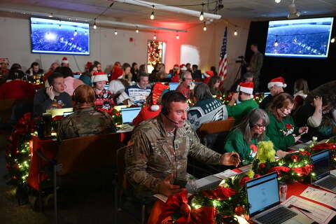 How to Track Santa on Christmas Eve Using NORAD’s Santa Tracker
