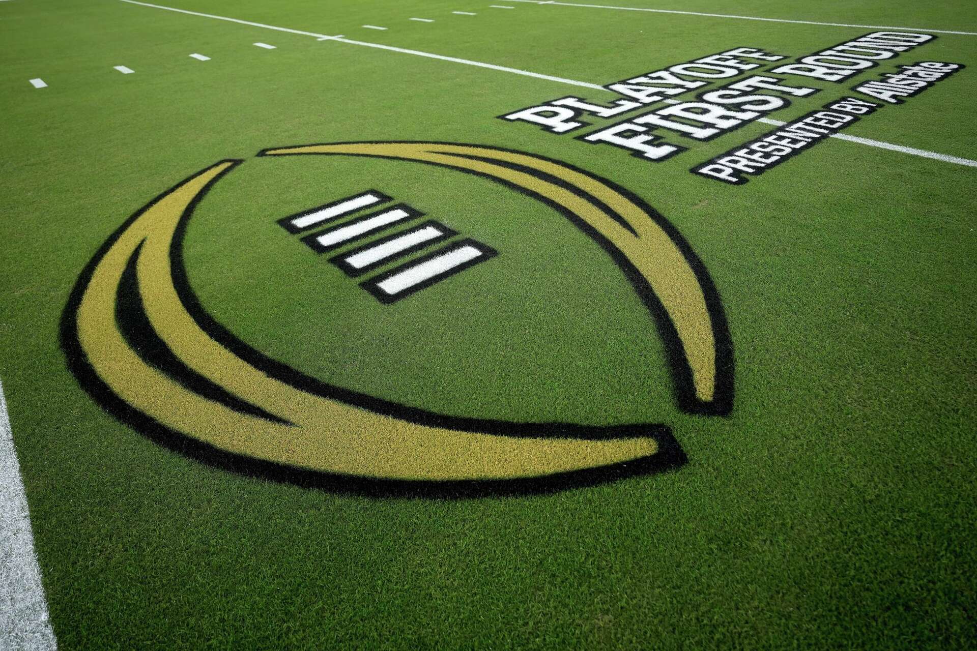 College Football Playoff ratings drop 7% as NFL competition impacts ...